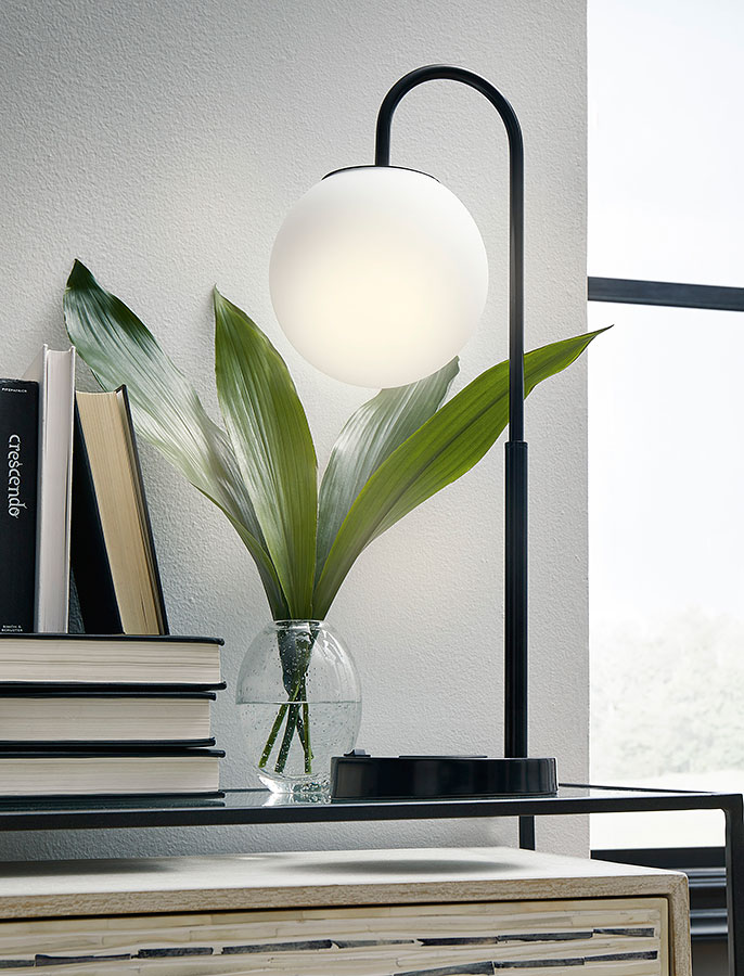 Walkford Metal Desk Lamp W/ Wireless Charger Signature Design ...
