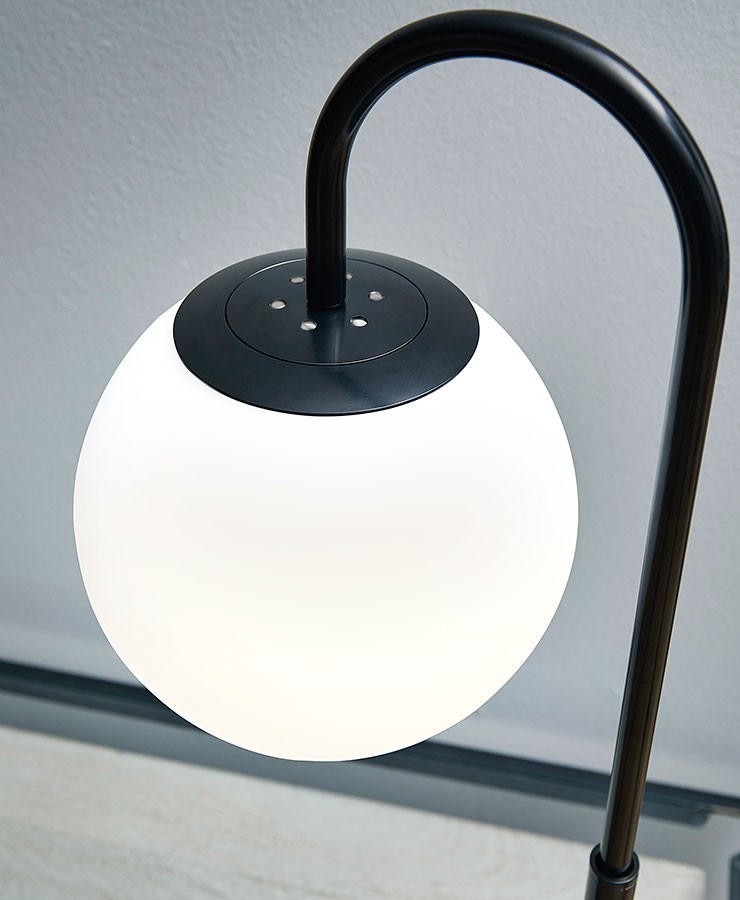 Walkford Metal Desk Lamp W/ Wireless Charger Signature Design ...