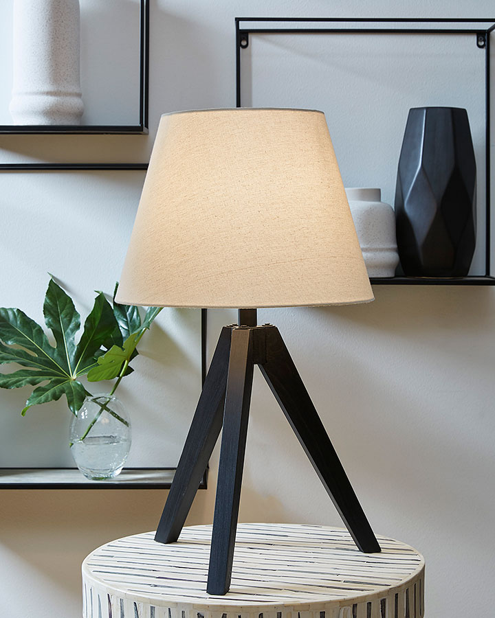 Laifland Black Wood Table Lamp (Set Of 2) Signature Design | Furniture Cart