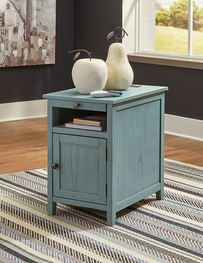 Treytown Chairside End Table (Teal) Signature Design | Furniture Cart