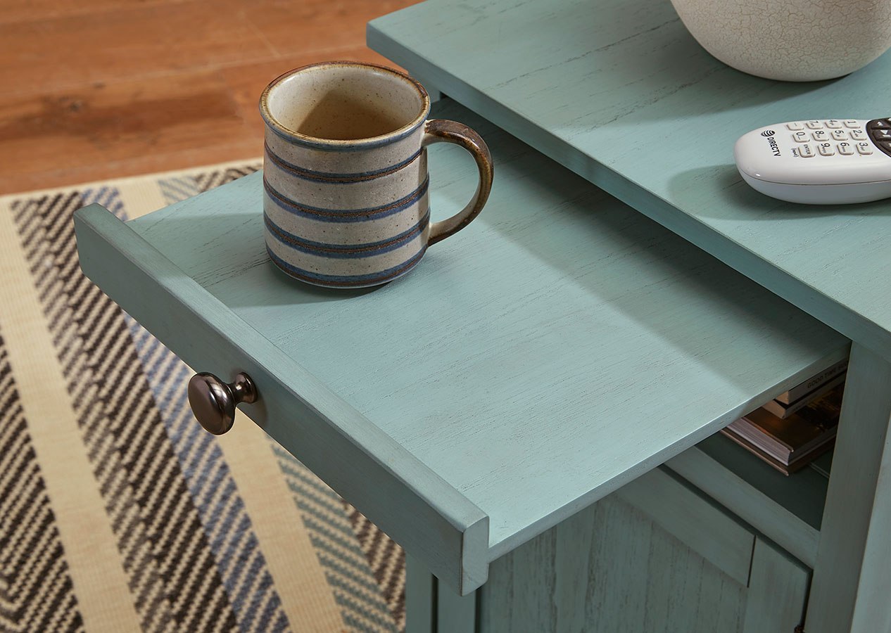 Treytown Chairside End Table (Teal) Signature Design | Furniture Cart