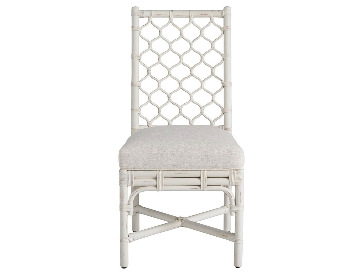 Weekender Mackinaw Round Dining Room Set W/ Marco Chairs Universal ...