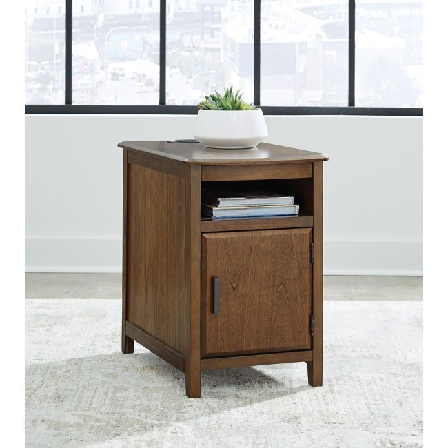Devonsted Chairside End Table (Brown) Signature Design | Furniture Cart